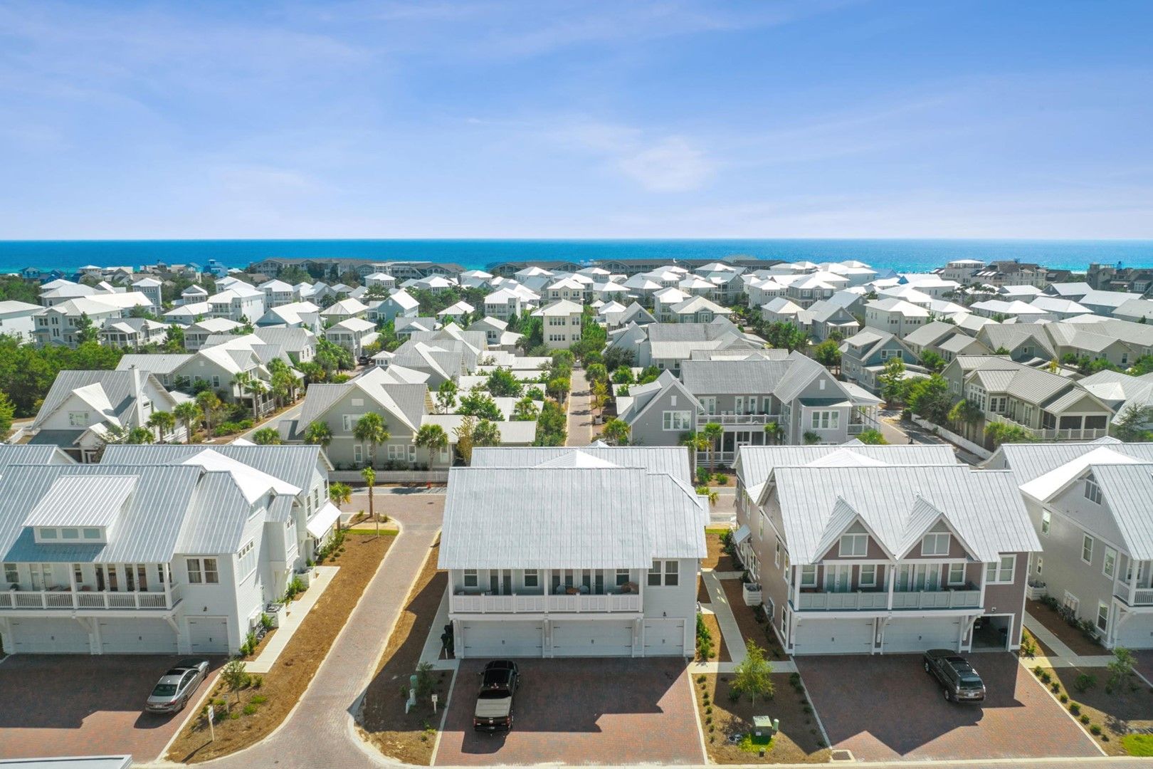 Prominence on 30A - Emerald Waves | Panhandle Getaways